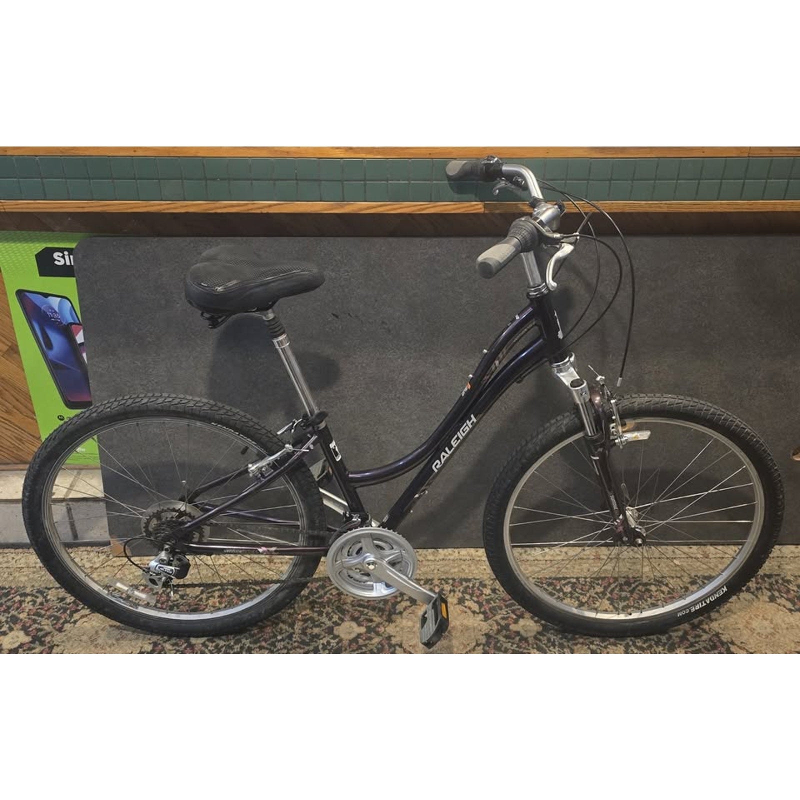 Raleigh Adventure 3.0 Step-Through Hybrid Bike / 15" Frame / 27.5" Whe ...